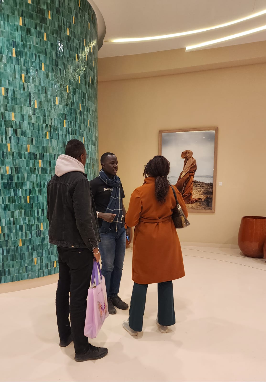 Le Meydene Marrakech et Art First célèbrent le sénégalais Malick Welli ...